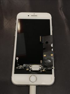 箕面市より｜iPhone6の充電口コネクター修理のご依頼です！